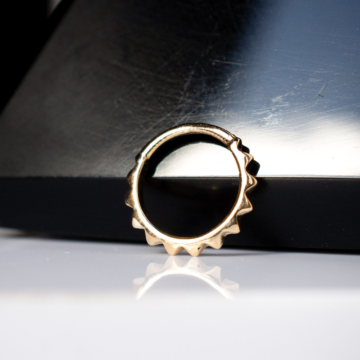 Pyramid Seam Ring – Somatic Body Piercing